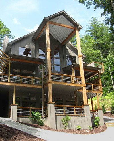 Photos - Exterior and Hot tub
